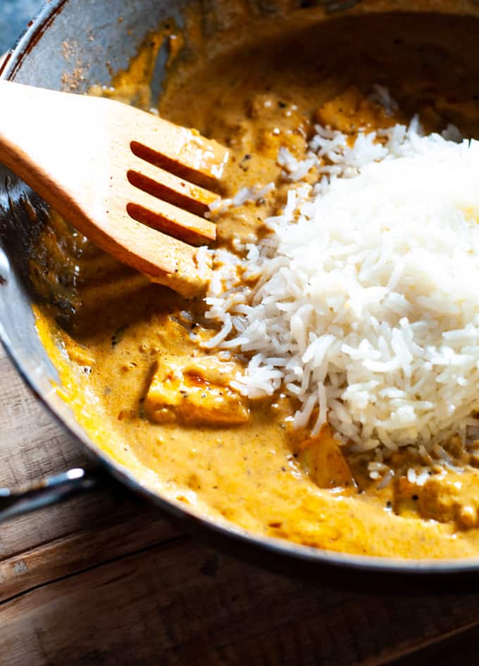 Creamy Butter Halloumi Curry - The Nomadic Cook